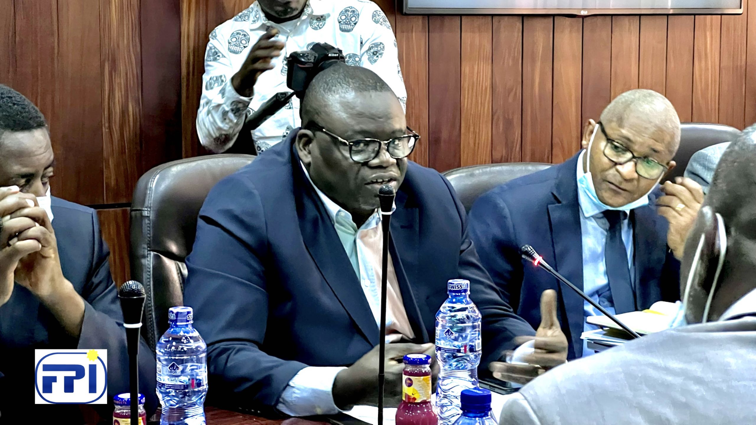 RDC : Jean-Claude Kalenga, DG a.i du FPI, annonce le début de la ...